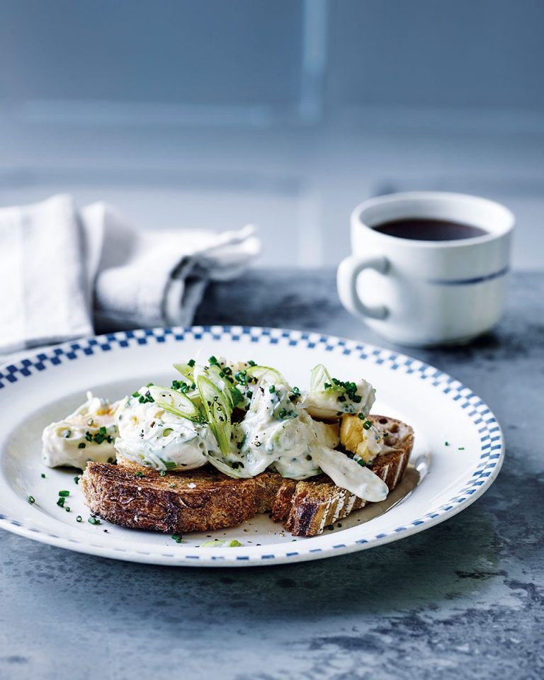 Egg mayonnaise with spring onion, mustard and chives - delicious. magazine