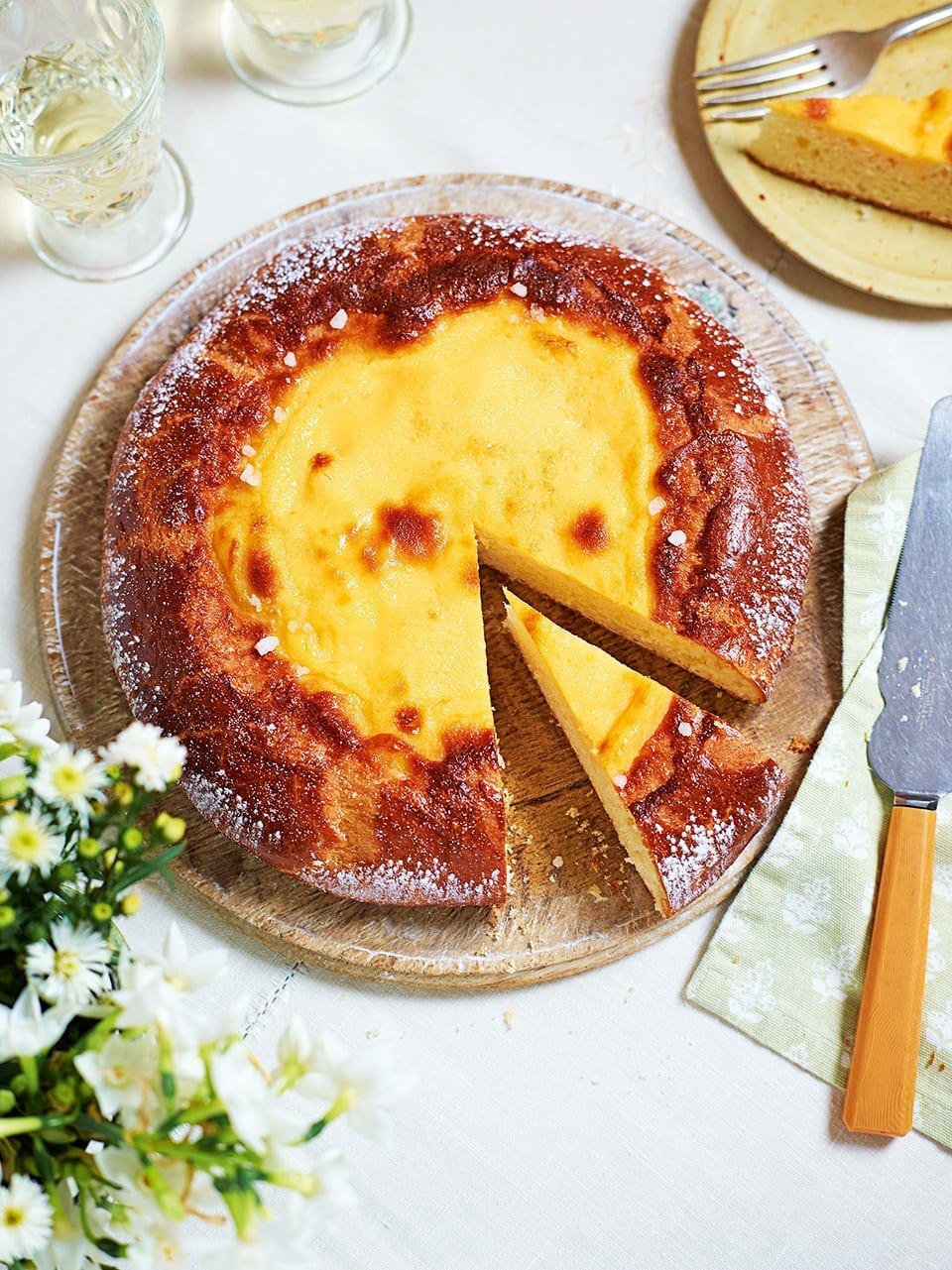 Gâteau à la crème recipe | delicious. Magazine