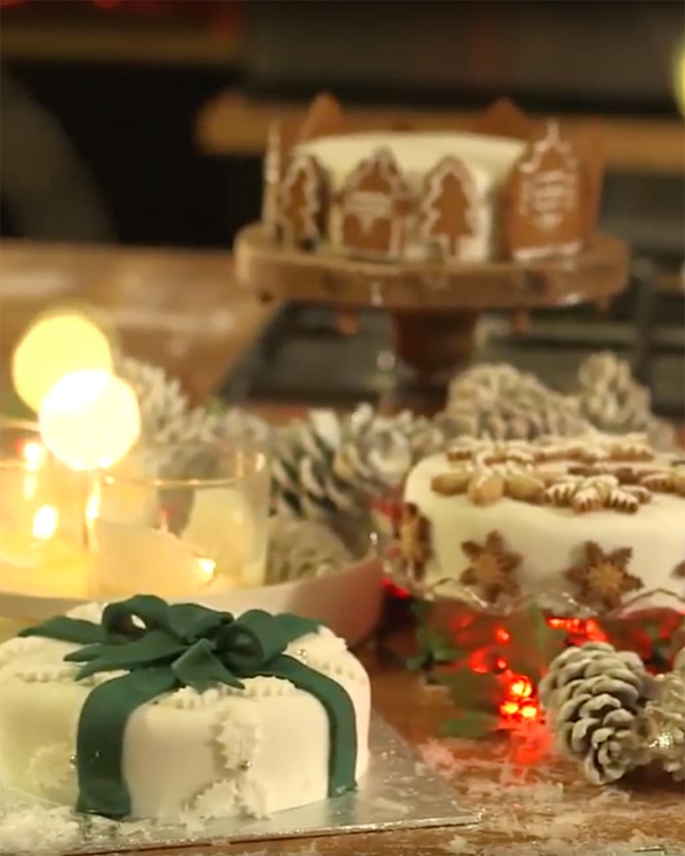 Three stunning ways to decorate your Christmas cake - delicious. magazine