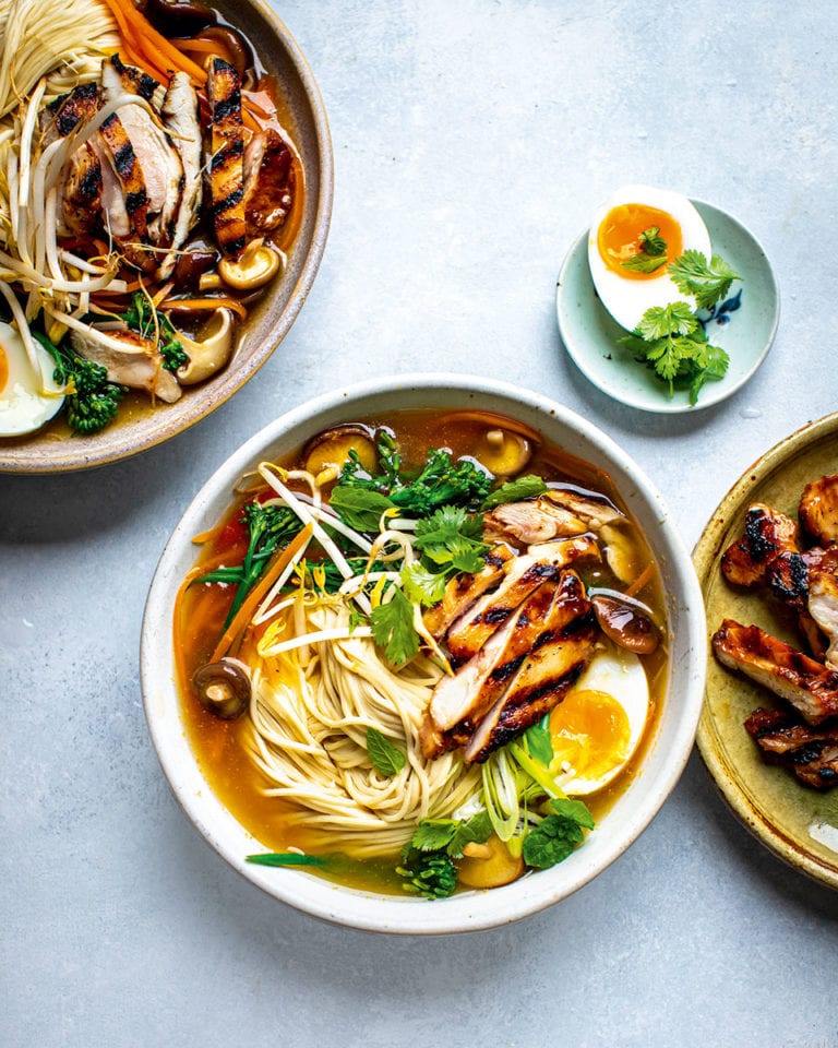 Charred chicken ramen bowls - delicious. magazine Charred chicken ramen bowls - delicious. magazine