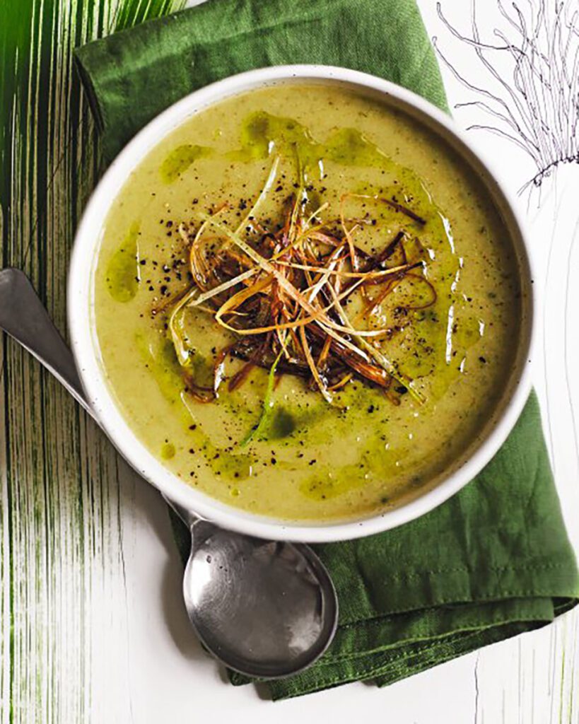 Spring onion soup with green oil - delicious. magazine