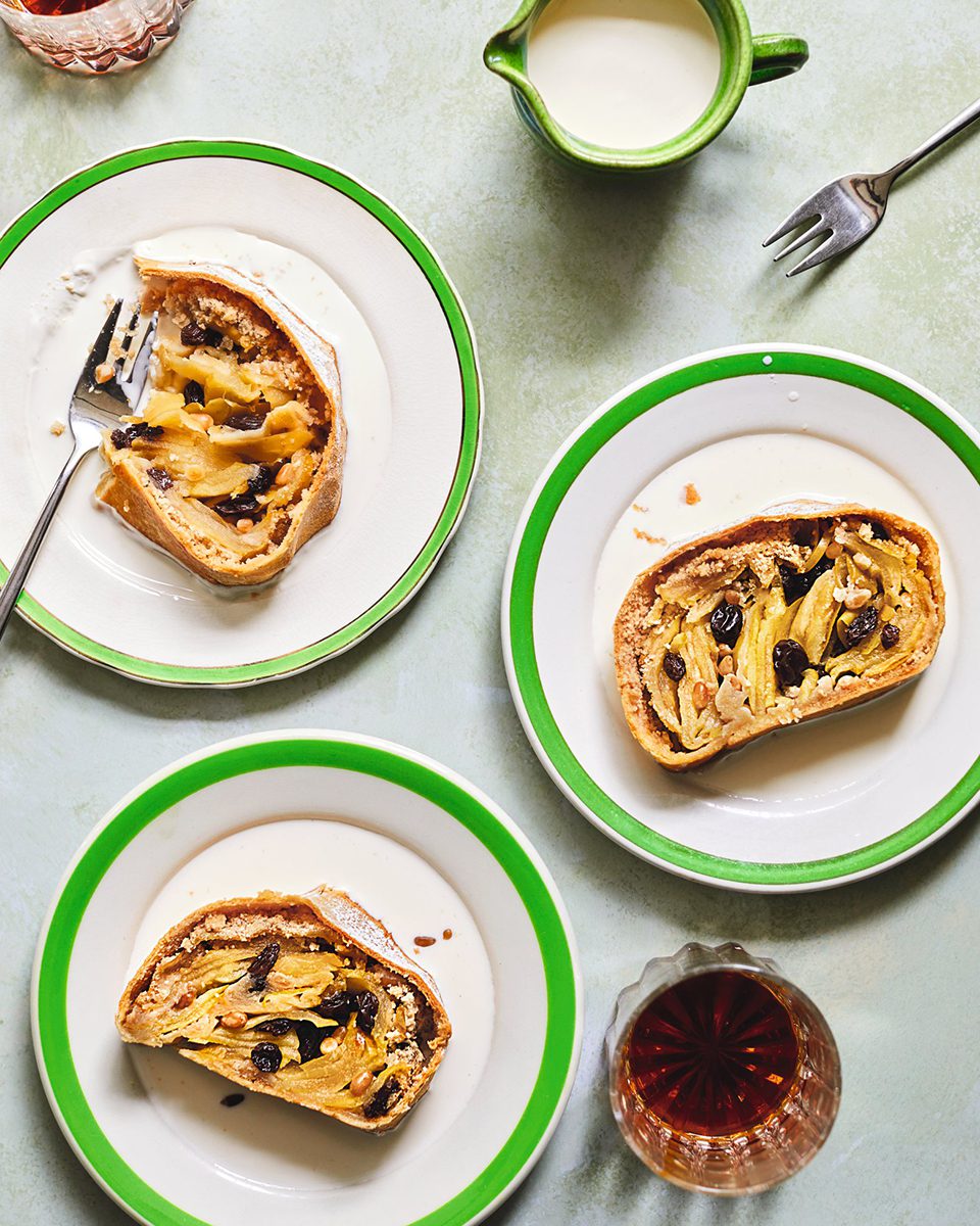 Strudel di mele (Italian apple strudel) - delicious. magazine