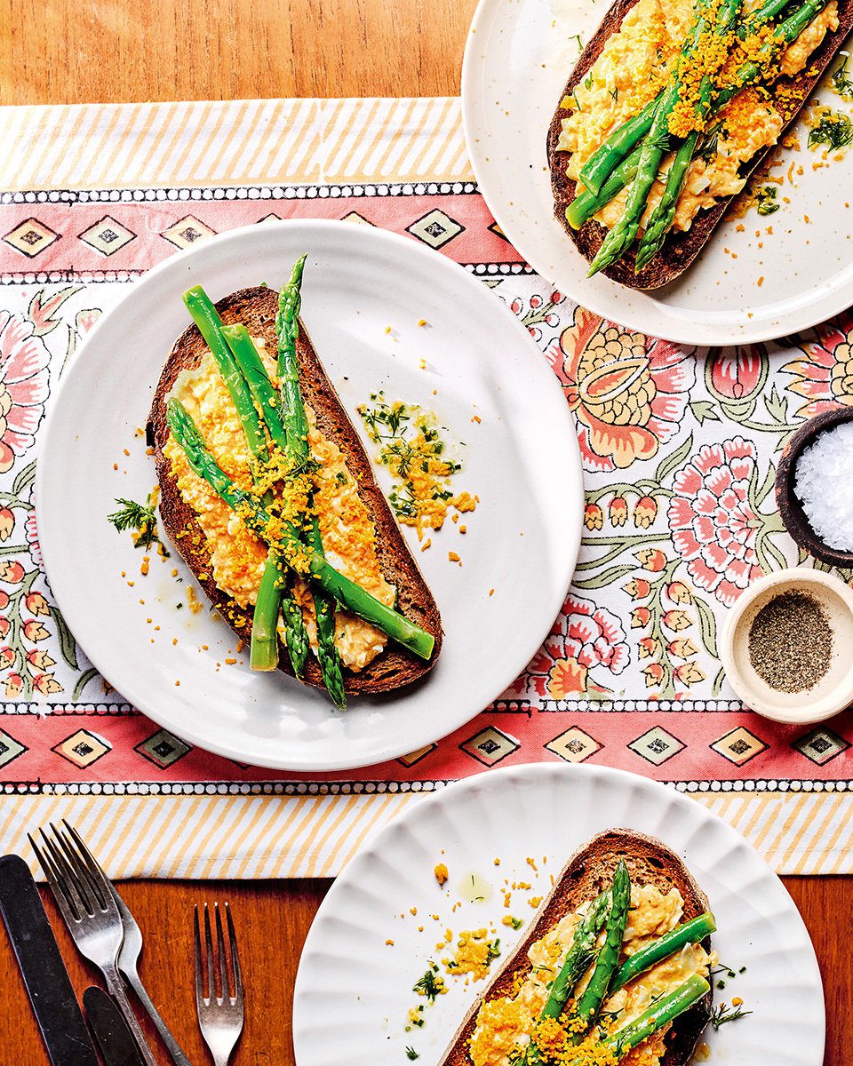 Asparagus and egg mayo toasts - delicious. magazine